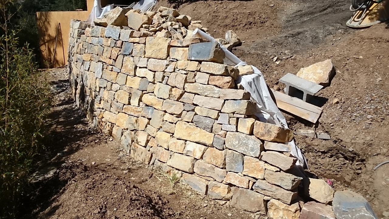 Mur en pierres :: Pierres et Déco